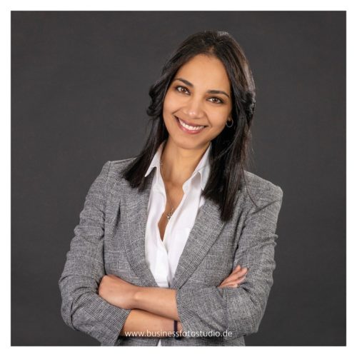 // Sarah Osman: Ausstrahlung im Fokus | BUSINESS Fotostudio